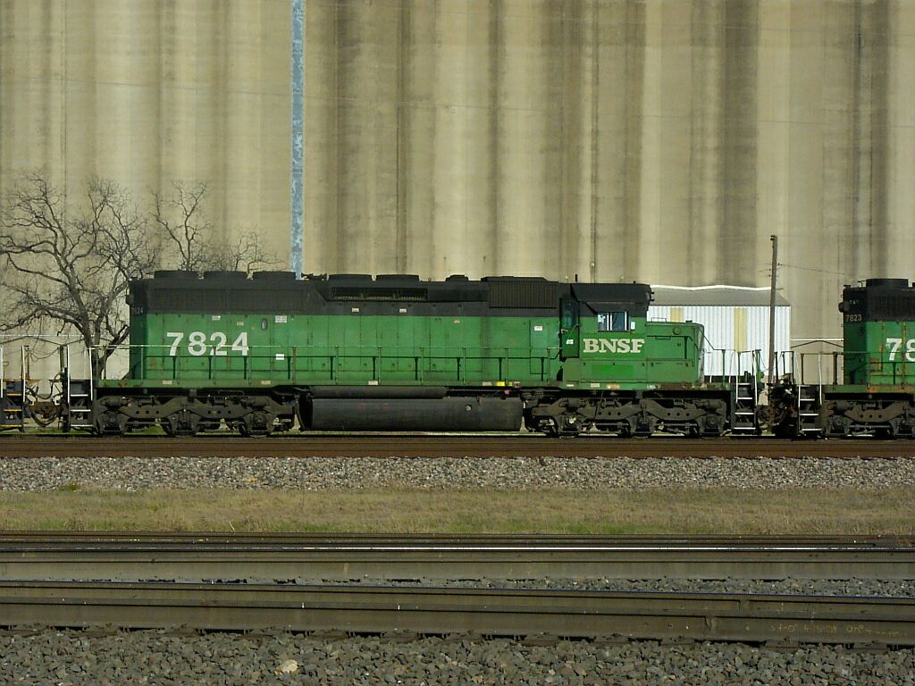BNSF 7824